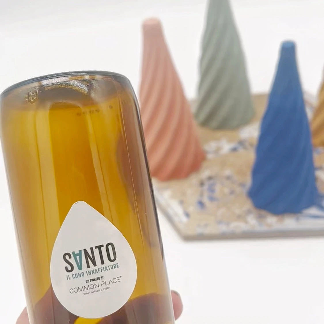 Santo | il cono innaffiatore – Common Place Genova